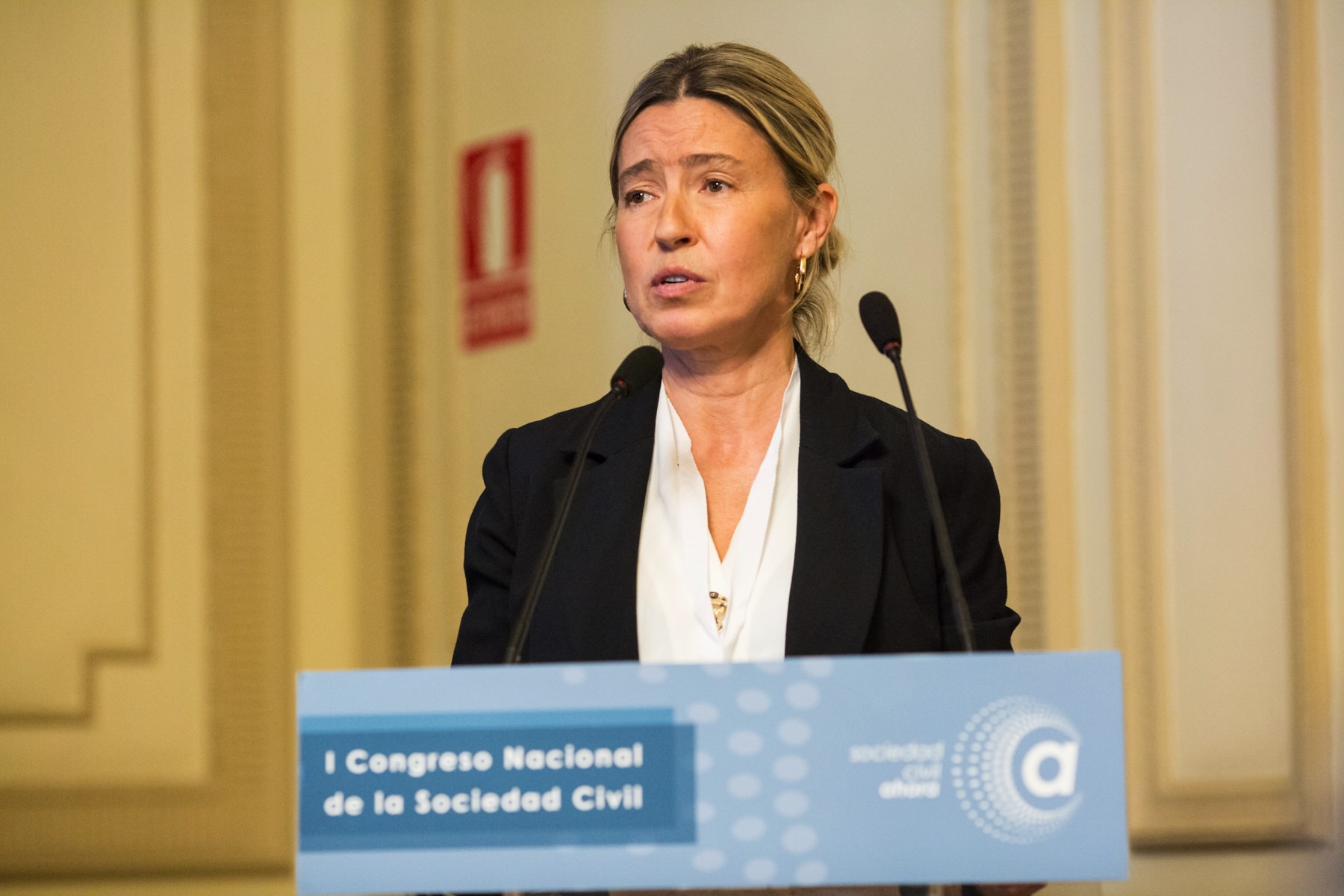 María Calvo Charro, Profesora de Derecho Administrativo de la ...